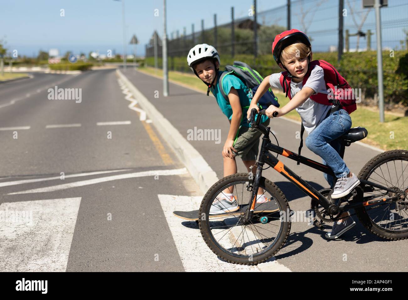 Schoolboys transport hi-res stock photography and images - Alamy