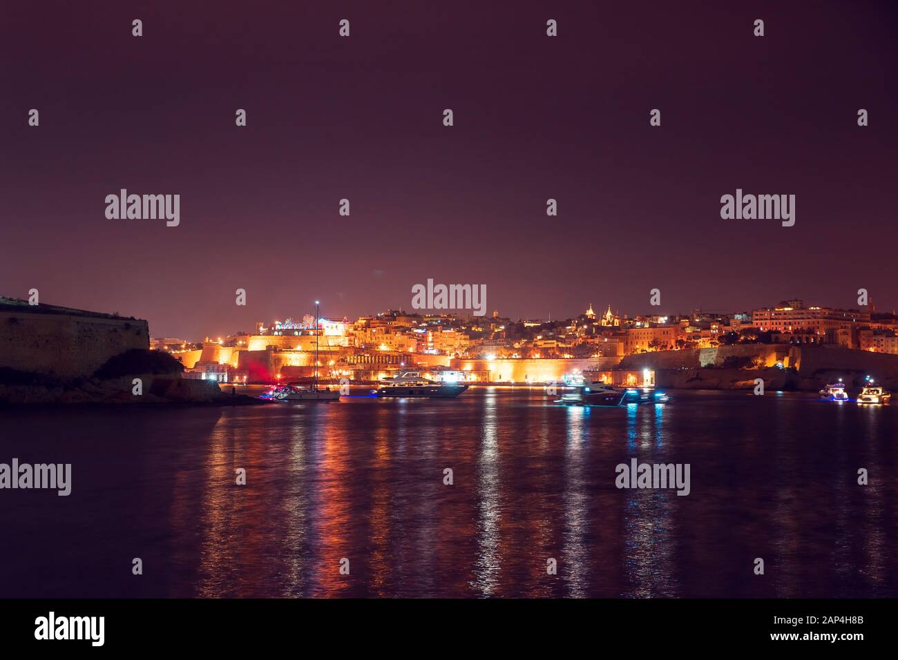 Malta stone beach fort hi-res stock photography and images - Alamy