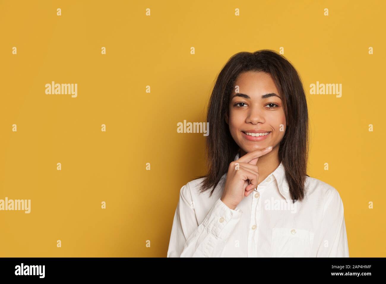 Smart African American student girl portrait Stock Photo - Alamy