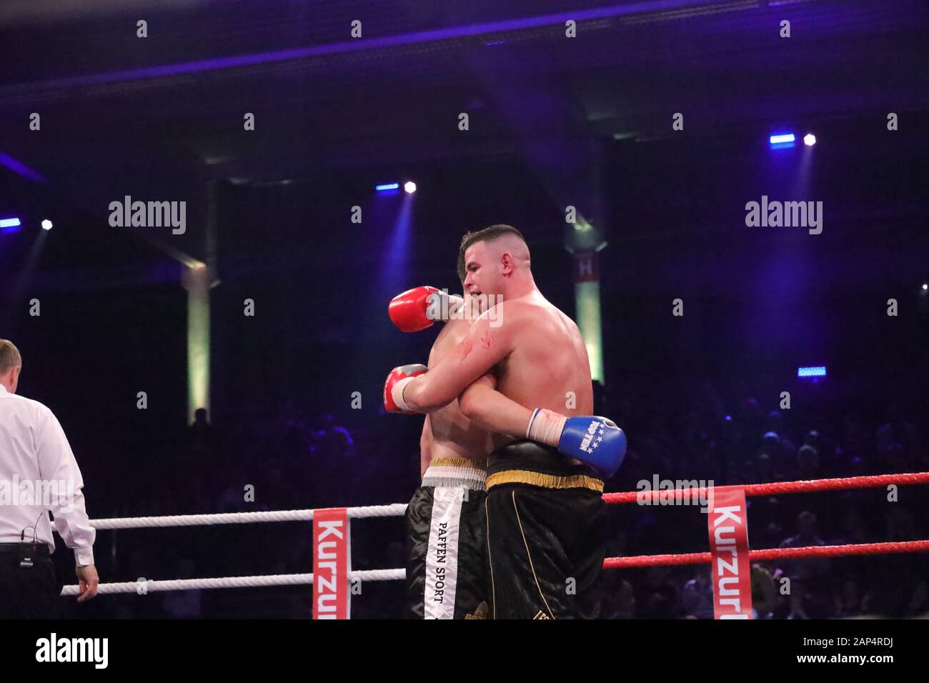 Boxkampf Ilja Mezencev gg Attila Kalman in der Stock Photo - Alamy