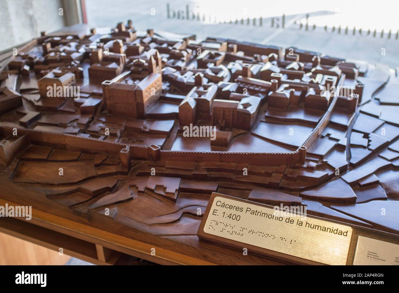 Monumental scale hi-res stock photography and images - Alamy