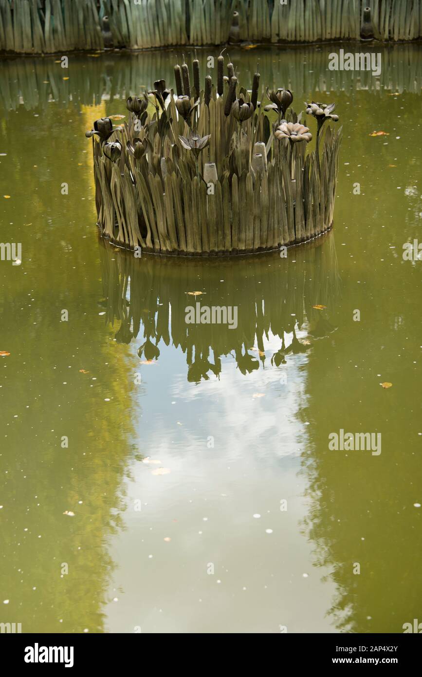 Palace of Versailles. Chateau De Versailles France. French Palace and ...