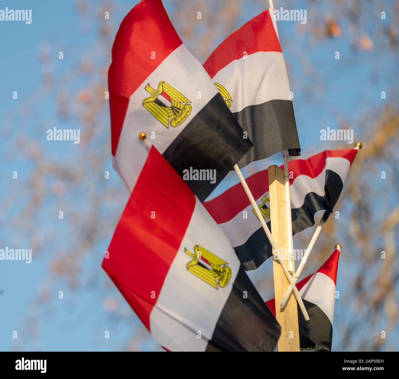 Egyptioan flag hi-res stock photography and images - Alamy