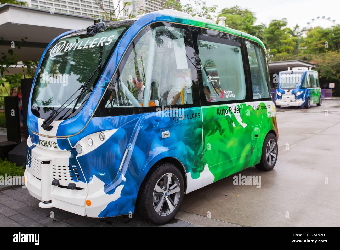 Auto Rider at Gardens by the Bay. Operational electric autonomous ...