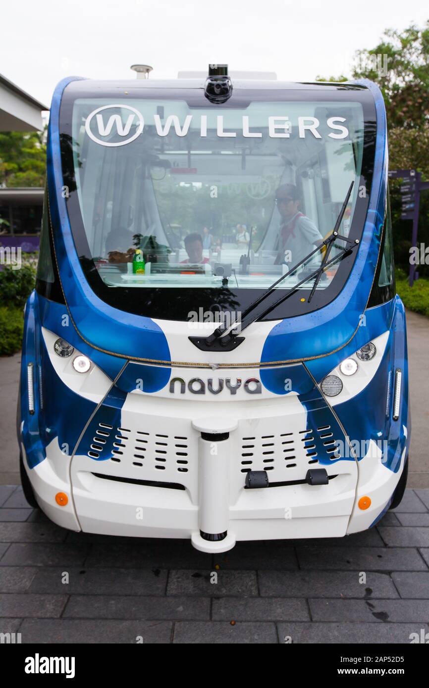 Auto Rider at Gardens by the Bay. Operational electric autonomous ...
