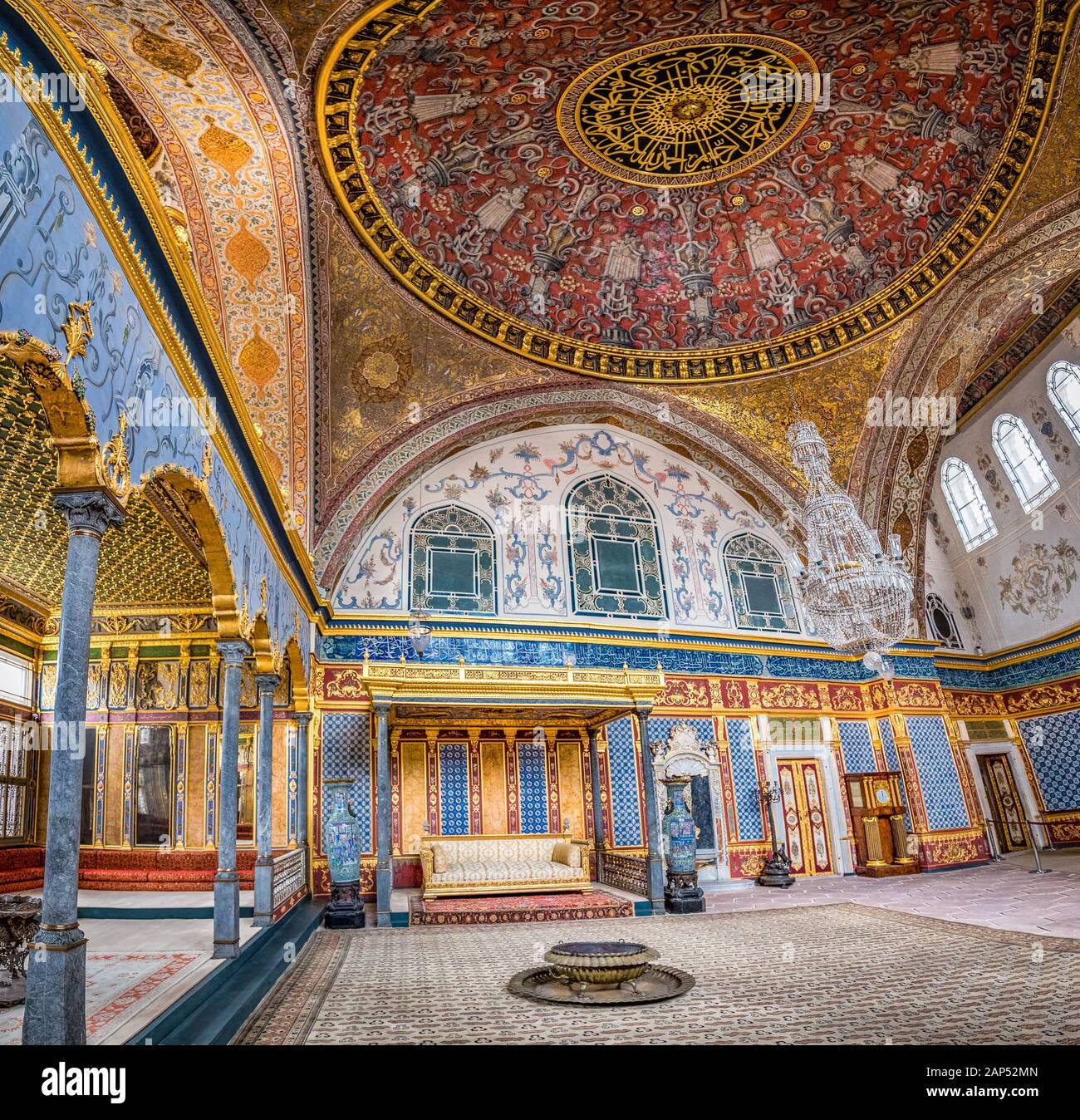 Ancient Ottoman residence Topkapi Palace Istanbul, Turkey Stock Photo ...