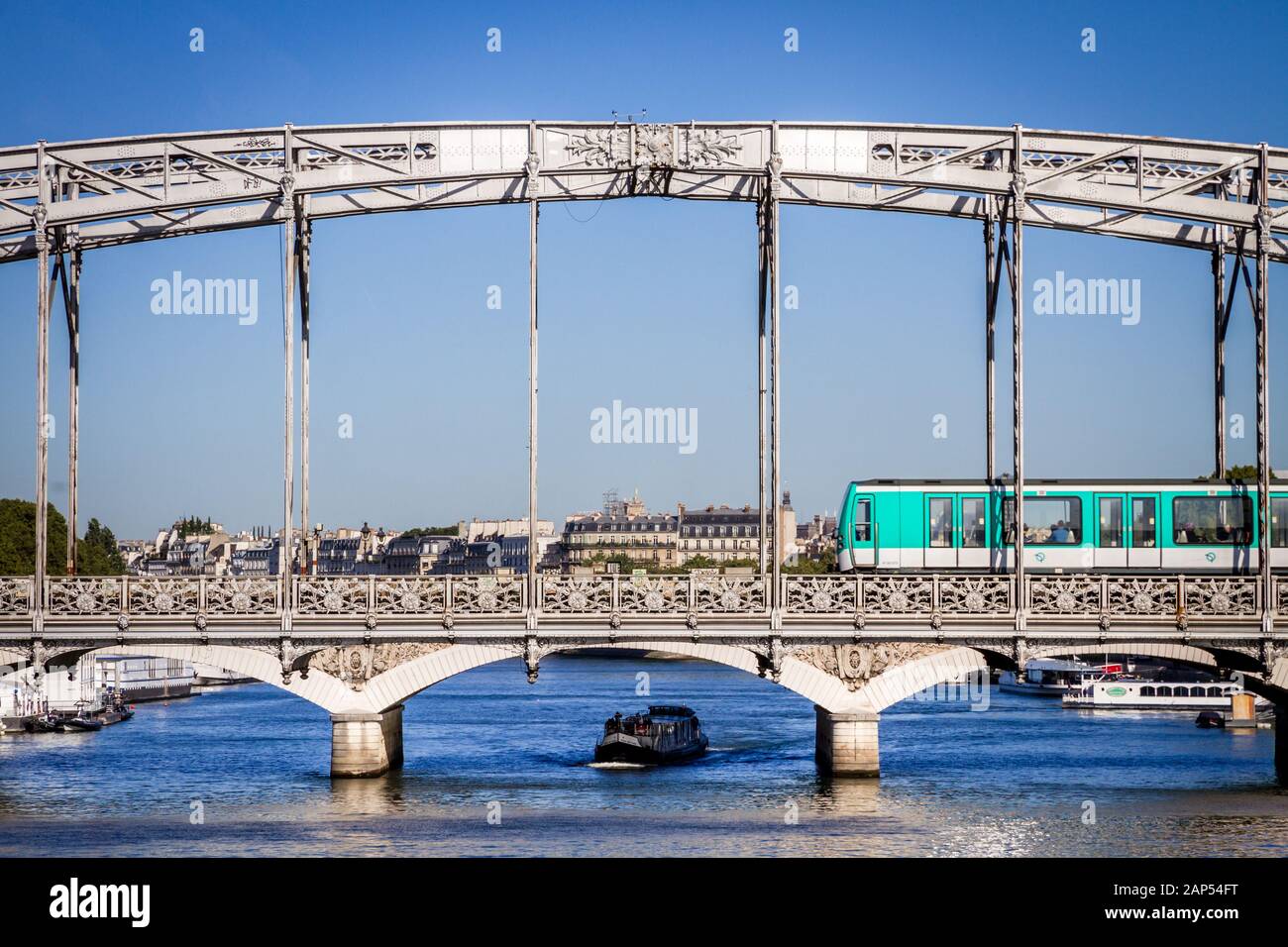 Austerlitz viaduct hi-res stock photography and images - Alamy