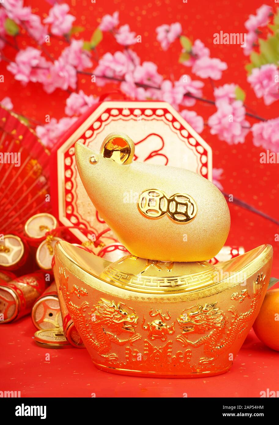 Tradition Chinese golden rat statue rat,2020 is year of the rat,Chinese ...