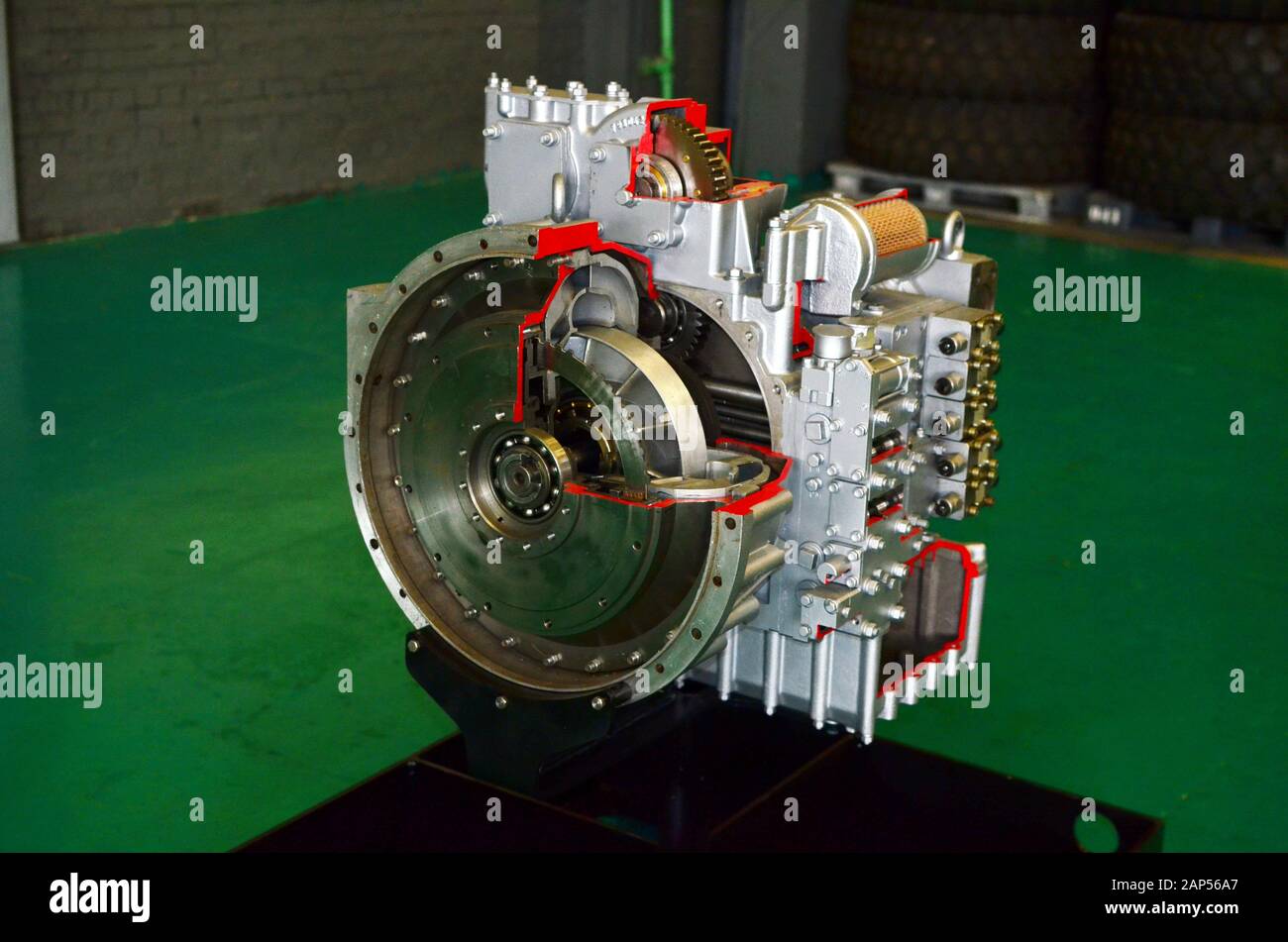 Automatic open gear box for truck. Automotive transmission repair and ...