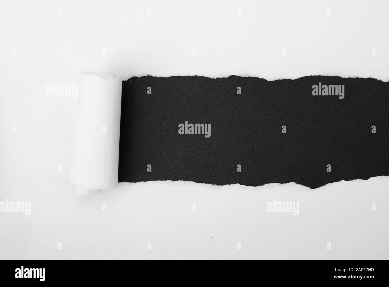 Black paper backdrop hi-res stock photography and images - Alamy