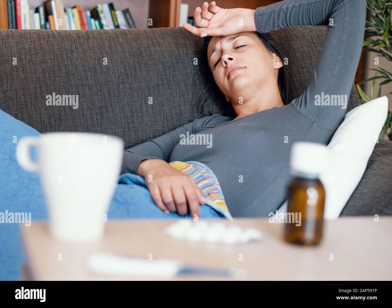 Seasonal influenza vaccine hi-res stock photography and images - Alamy