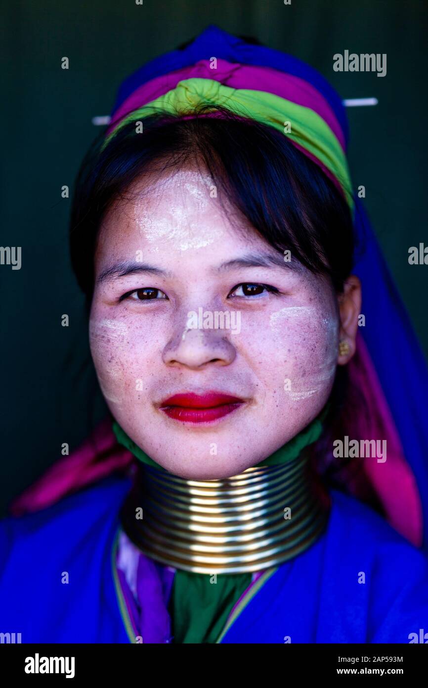 Long neck woman hi-res stock photography and images - Alamy