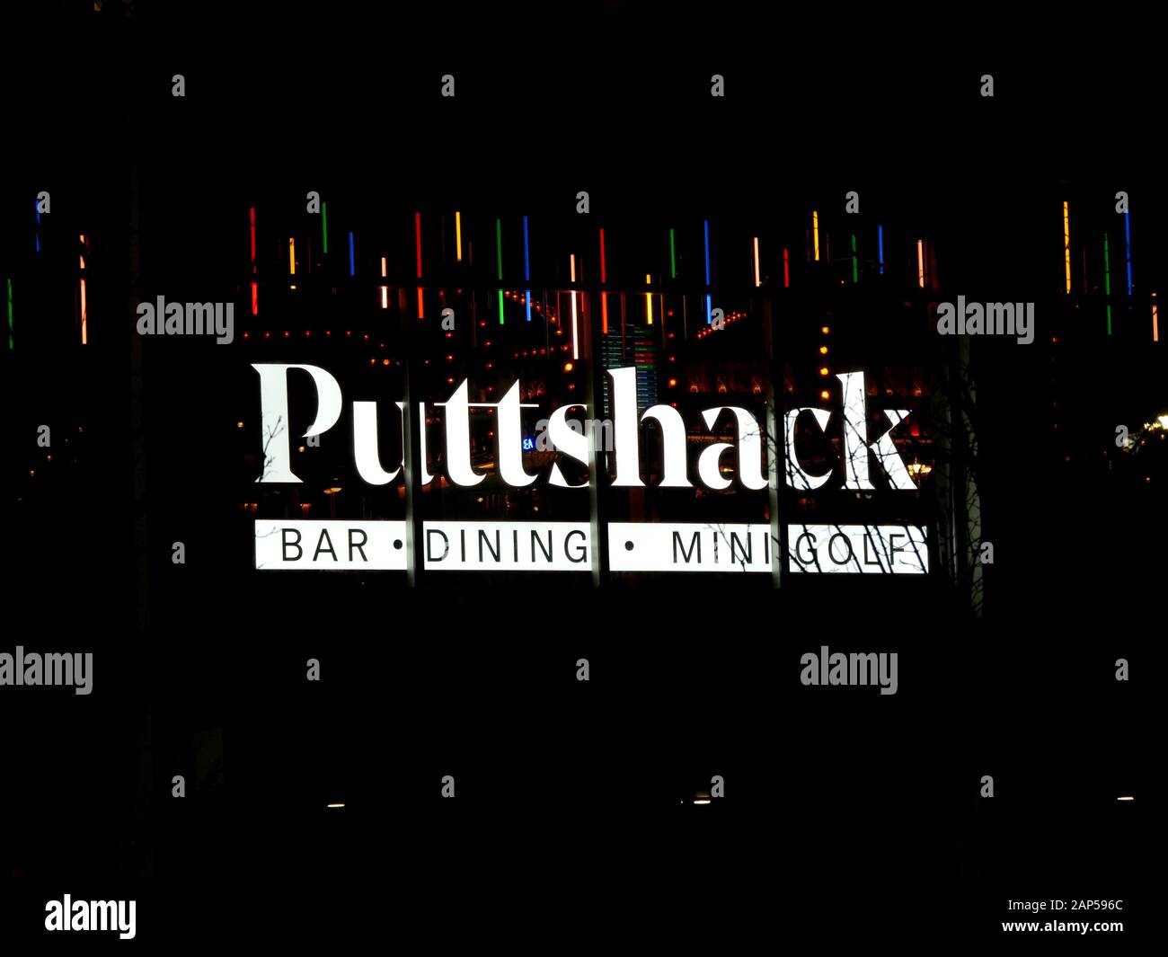 Mini golf london hi-res stock photography and images - Alamy