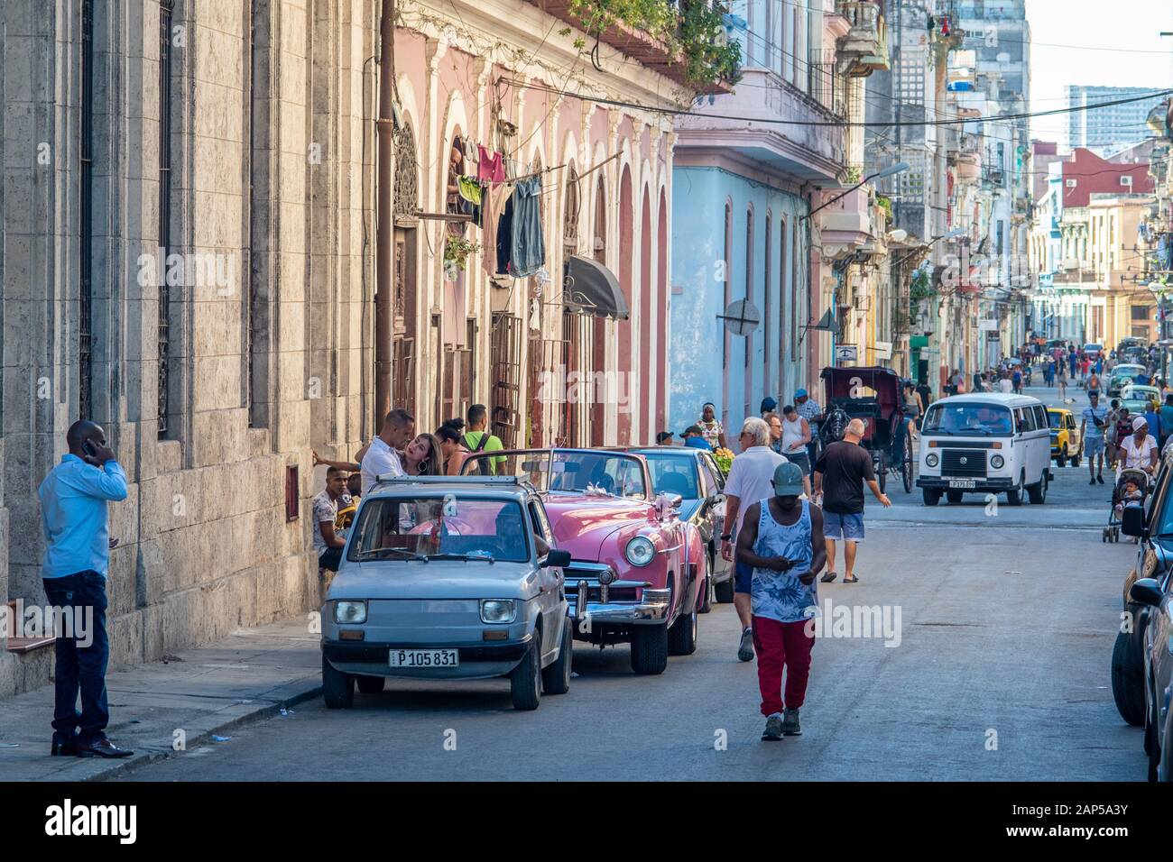 People walking down the streets of Havana, Cuba Stock Photo - Alamy
