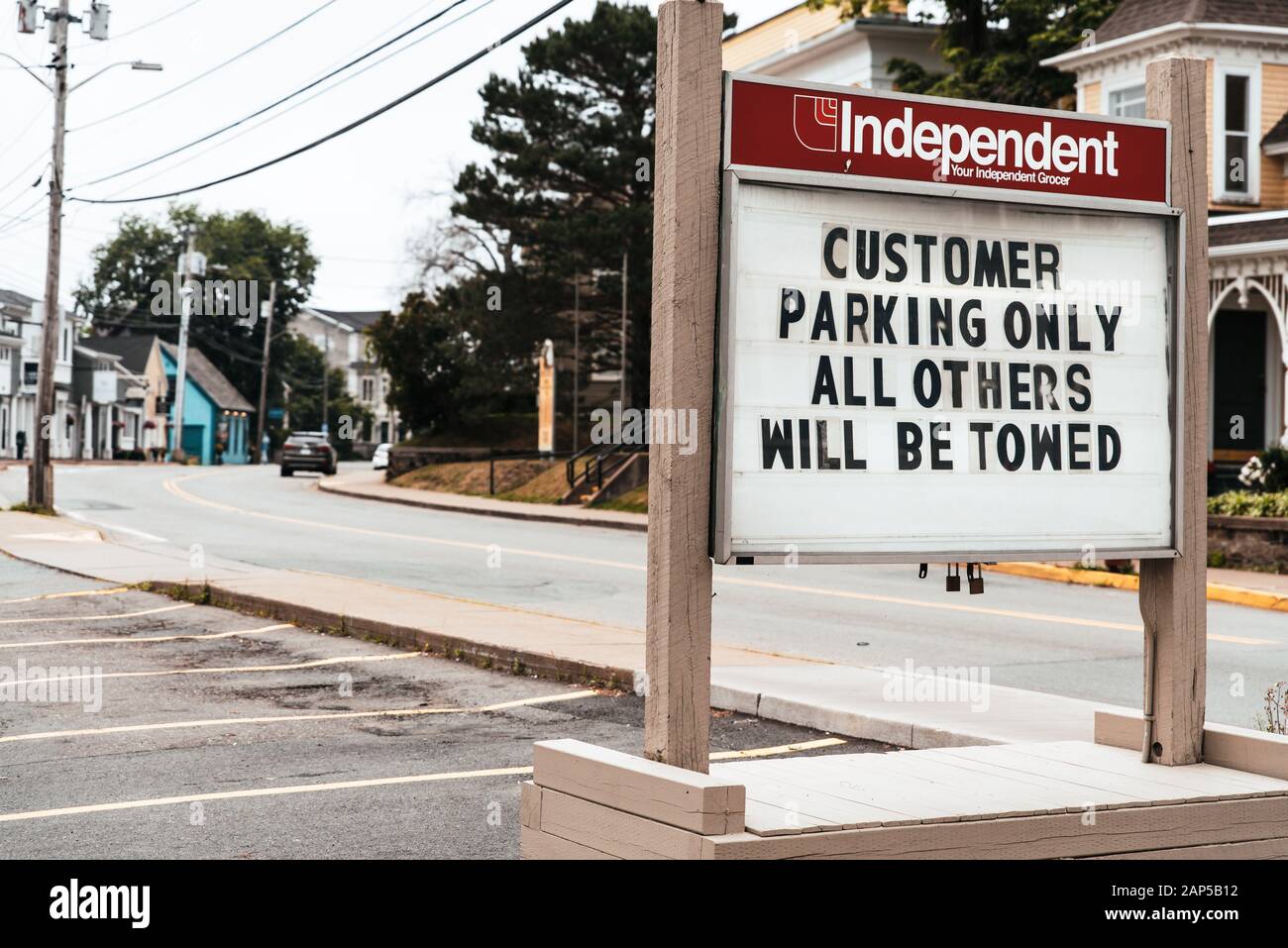 Lunenburg, Aug 2019: Customer parking only sign at parking lot ...