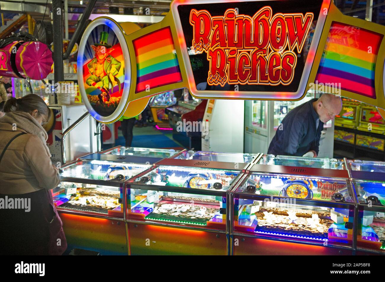 Fairground arcade games hi-res stock photography and images - Alamy