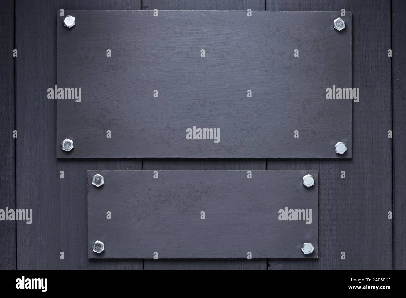 nameplate at wooden background texture surface, with screws Stock Photo ...