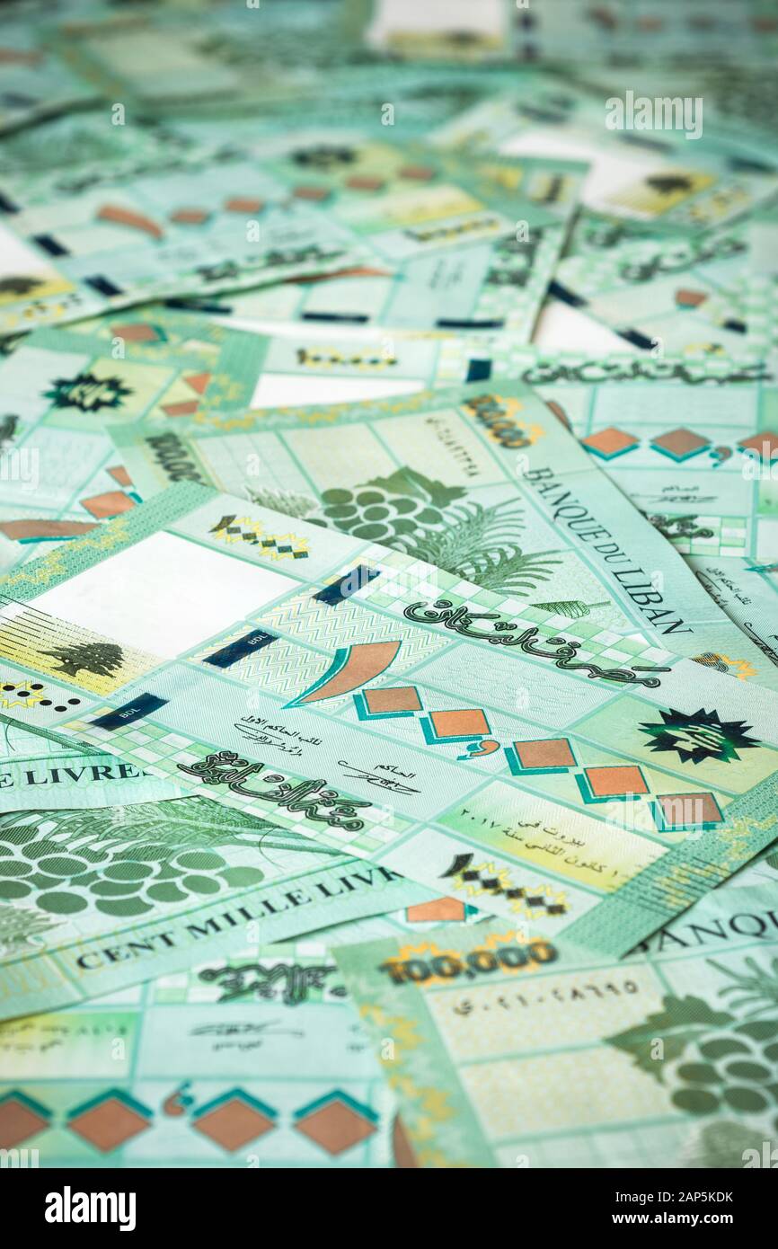 Lebanese pounds (Lebanese lira) bills Stock Photo - Alamy