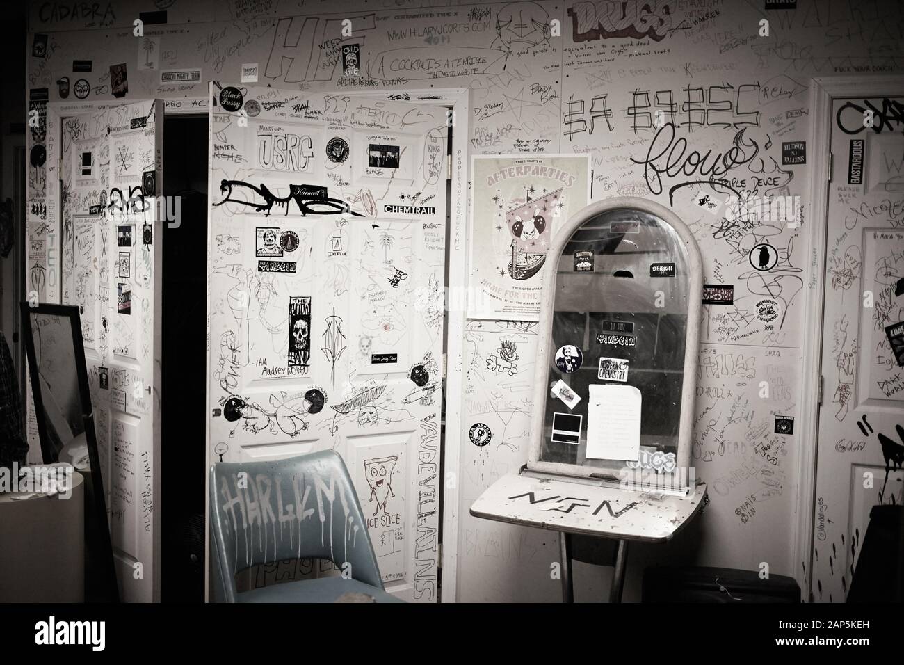 Backstage room hi-res stock photography and images - Alamy