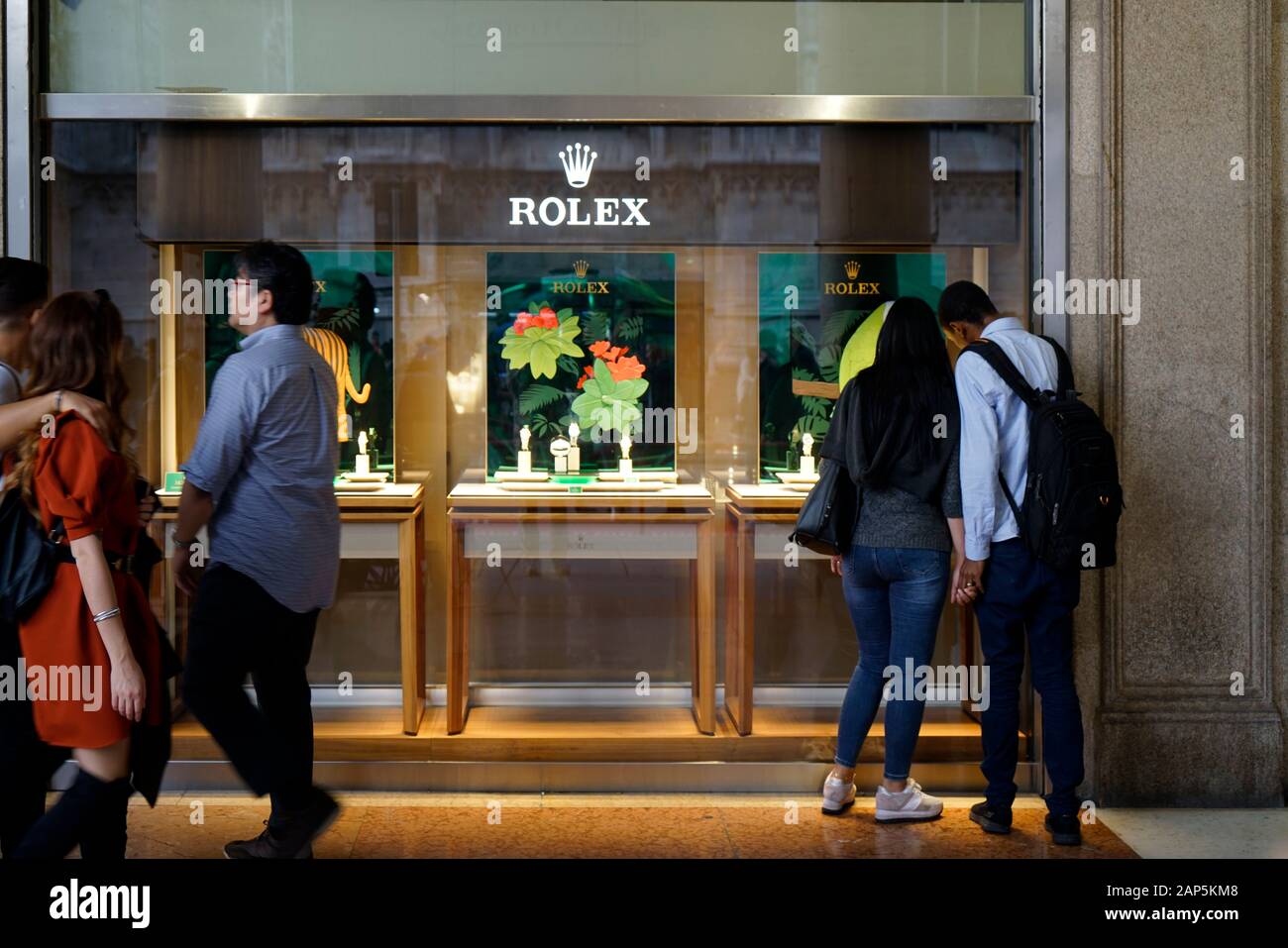 Rolex store hi-res stock photography and images - Alamy