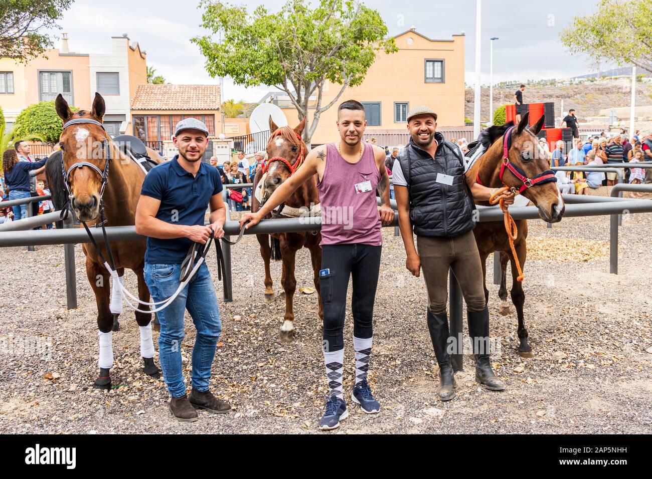 Riders pose hi-res stock photography and images - Alamy