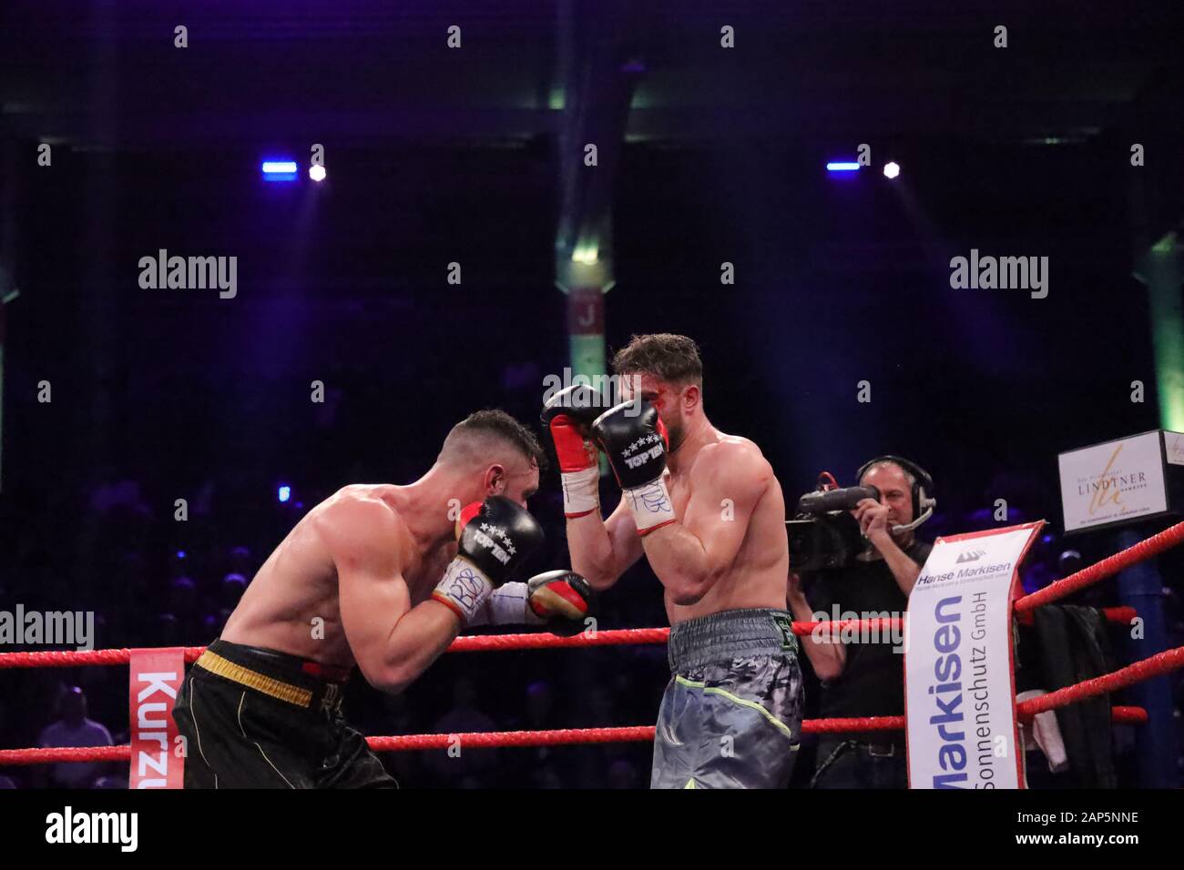 Boxkampf Roman Fress gegen Matteo Rondena German International ...