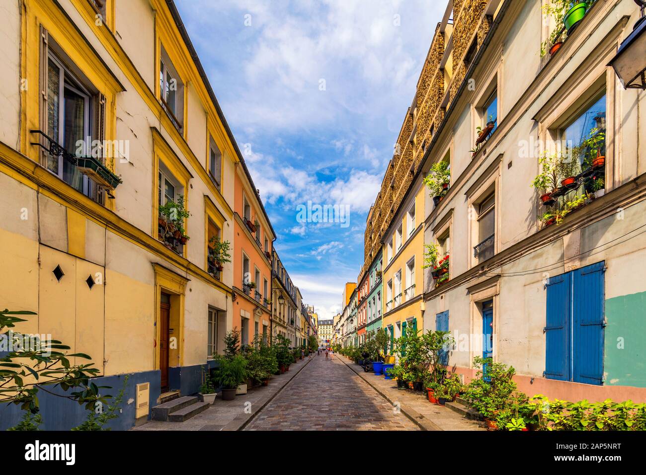 Cremieux Street (Rue Cremieux), Paris, France. Rue Cremieux in the 12th ...
