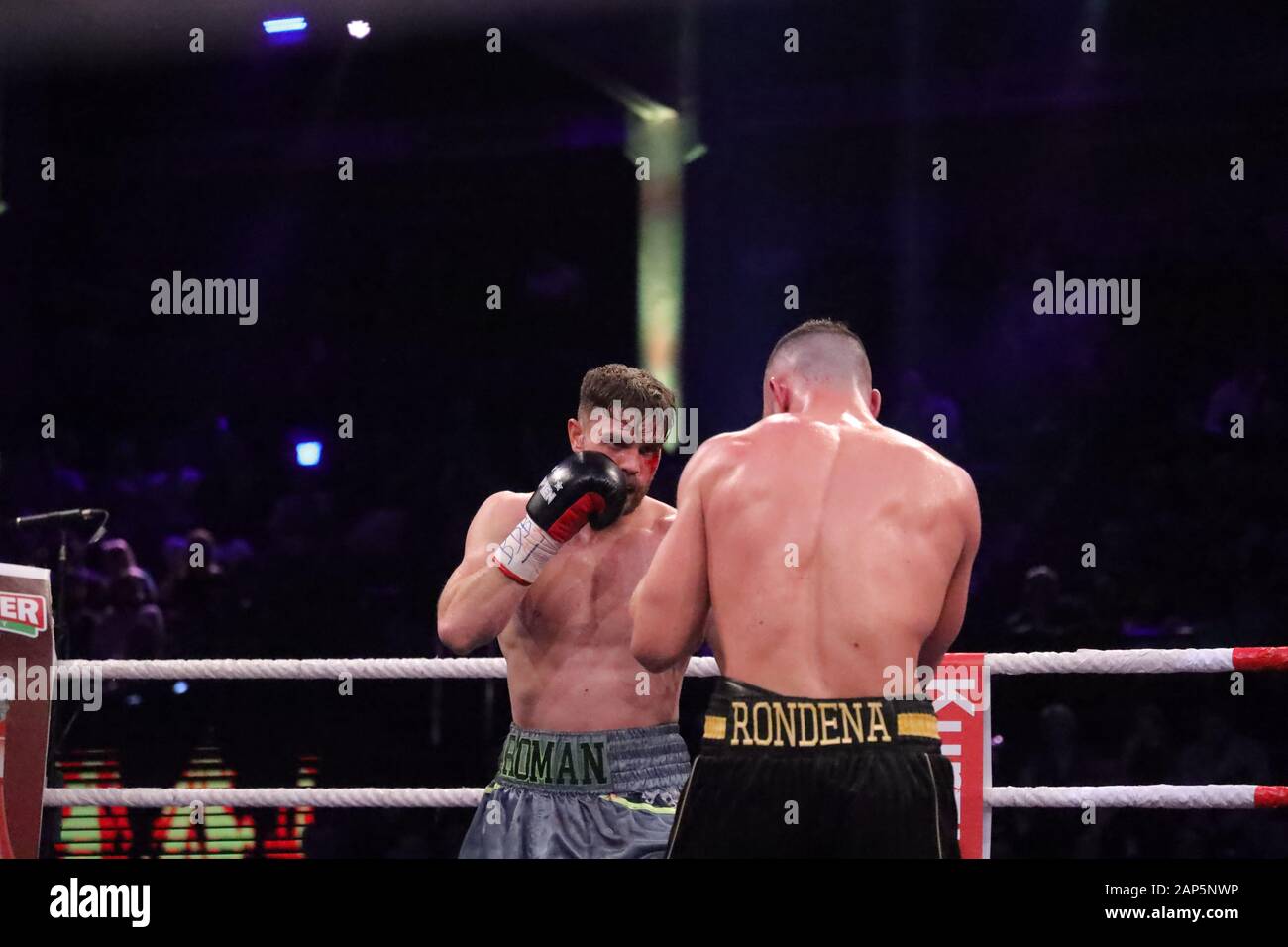 Boxkampf Roman Fress gegen Matteo Rondena German International ...