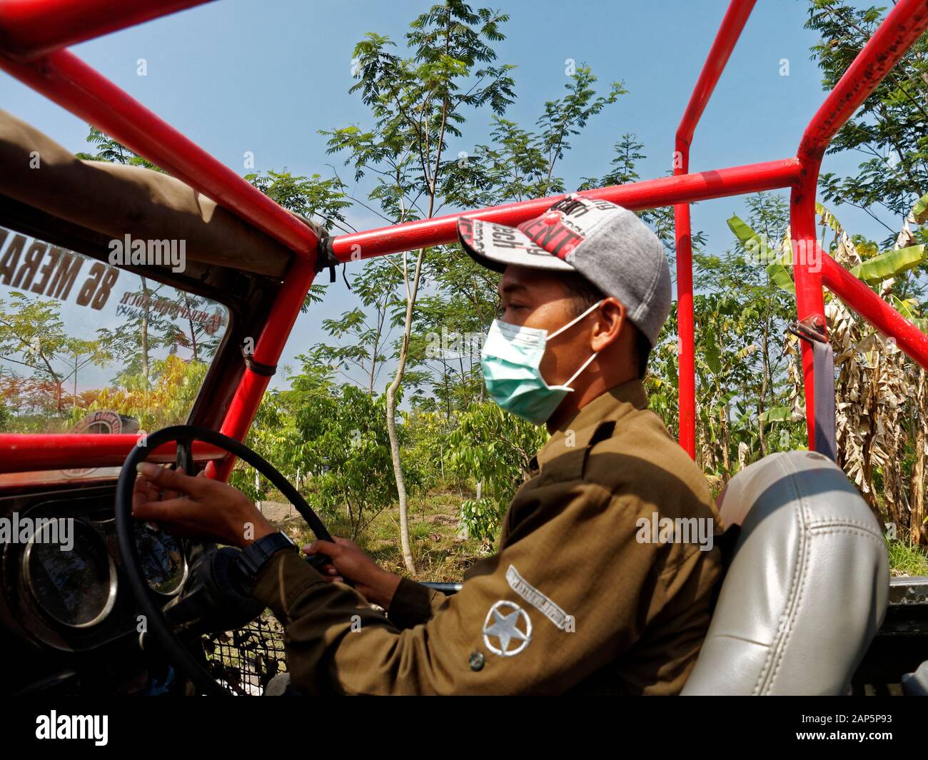 Driver crew, Gunung Merapi volcano, Taman National Park, Yogyakarta ...