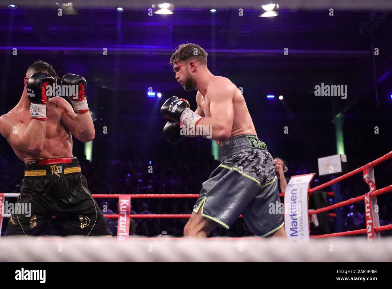 Boxkampf Roman Fress gegen Matteo Rondena German International ...