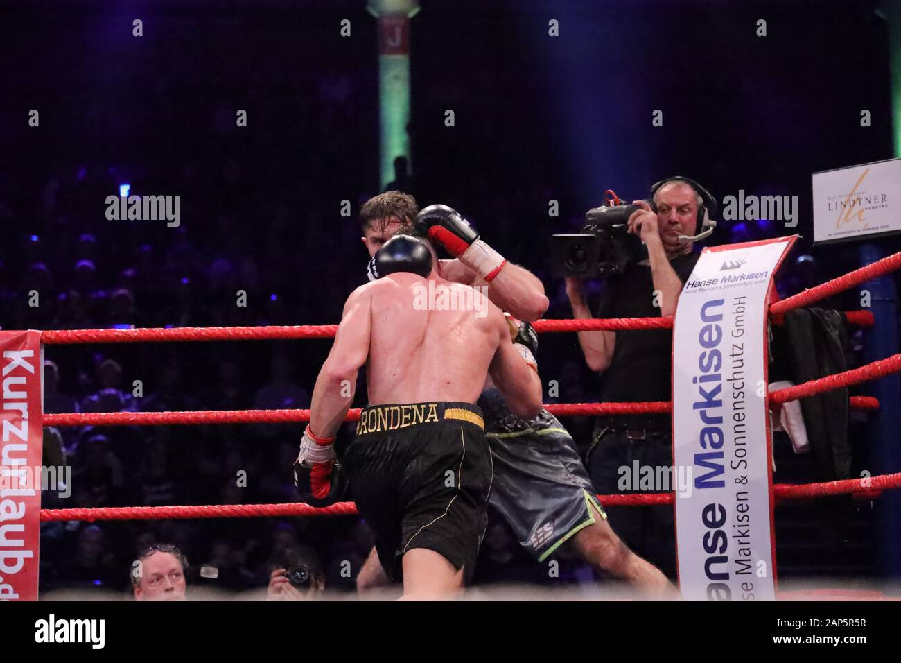 Boxkampf Roman Fress gegen Matteo Rondena German International ...