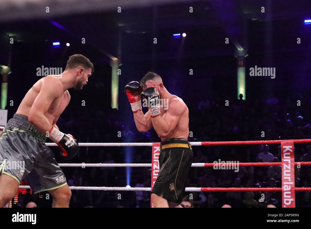 Boxkampf Roman Fress gegen Matteo Rondena German International ...