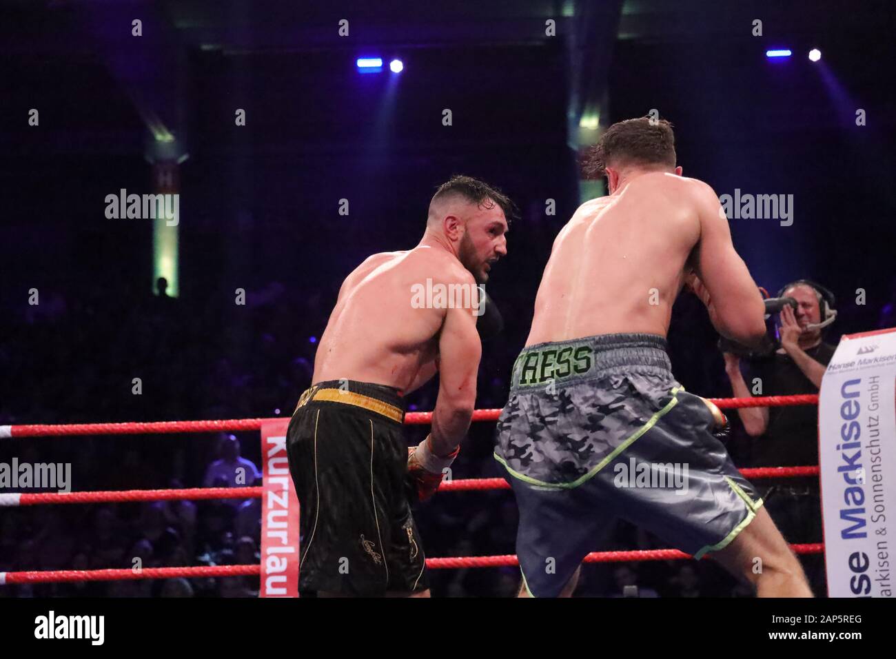 Boxkampf Roman Fress gegen Matteo Rondena German International ...