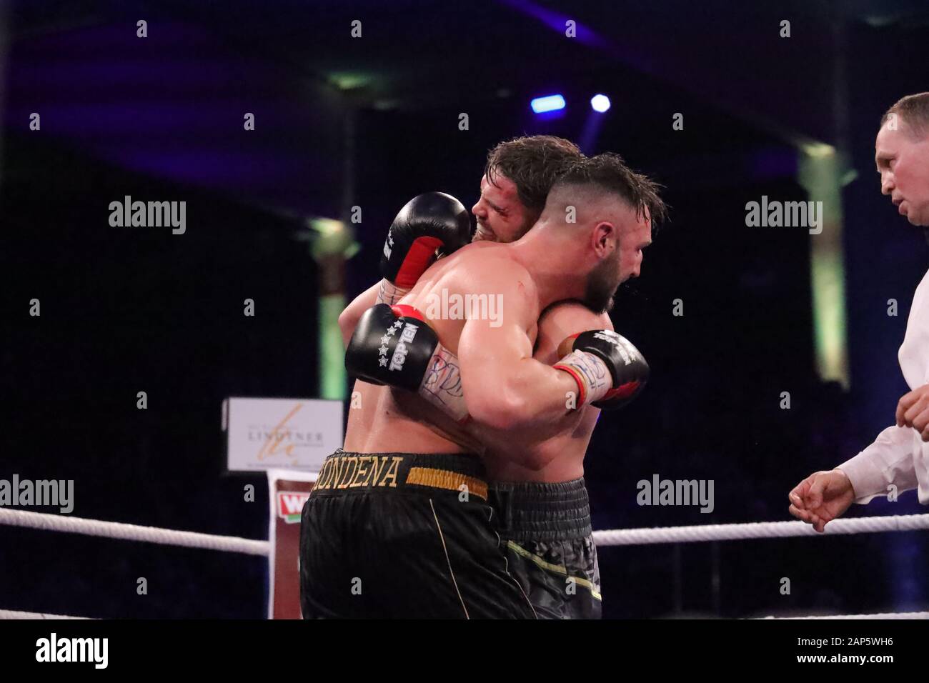 Boxkampf Roman Fress gegen Matteo Rondena German International ...
