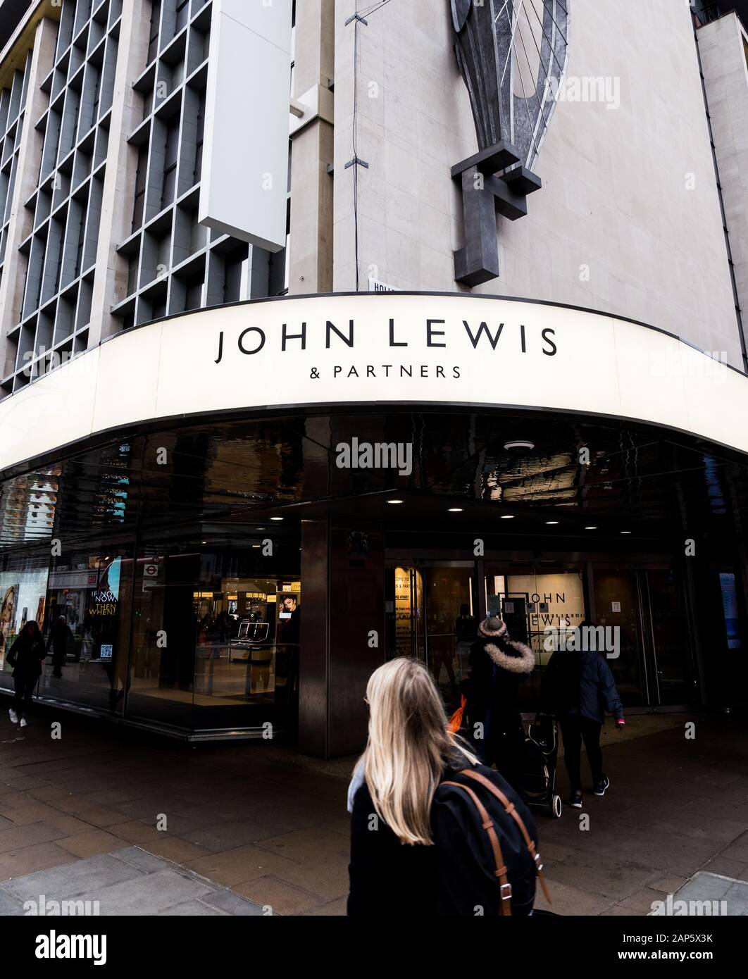 John lewis store oxford st london hi-res stock photography and images ...