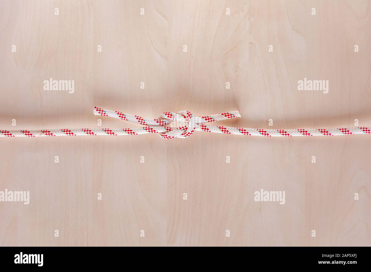 Square knot hi-res stock photography and images - Alamy