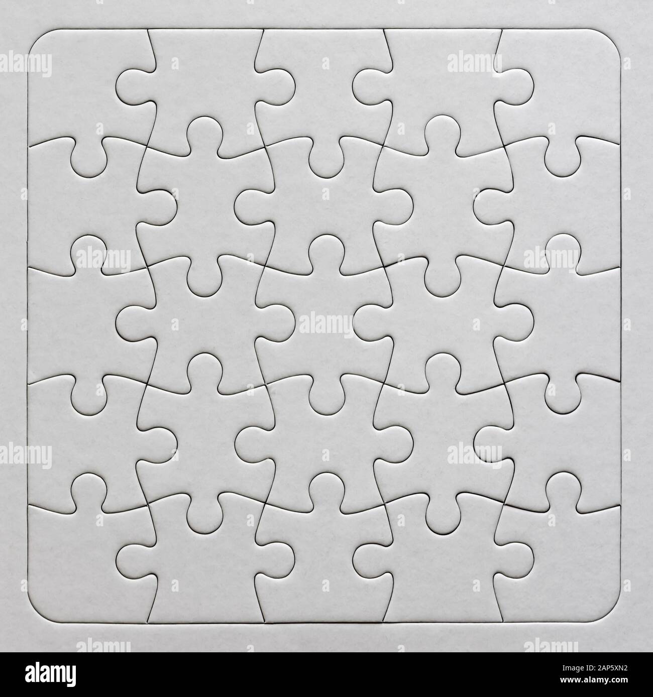 Blank jigsaw puzzle hi-res stock photography and images - Alamy