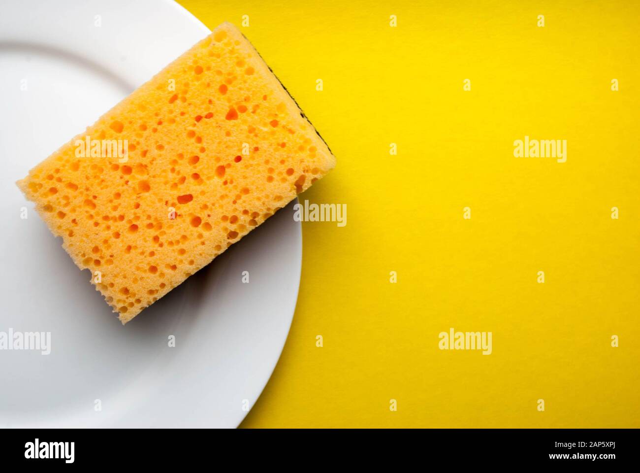 Sponge foam plate brush hi-res stock photography and images - Alamy