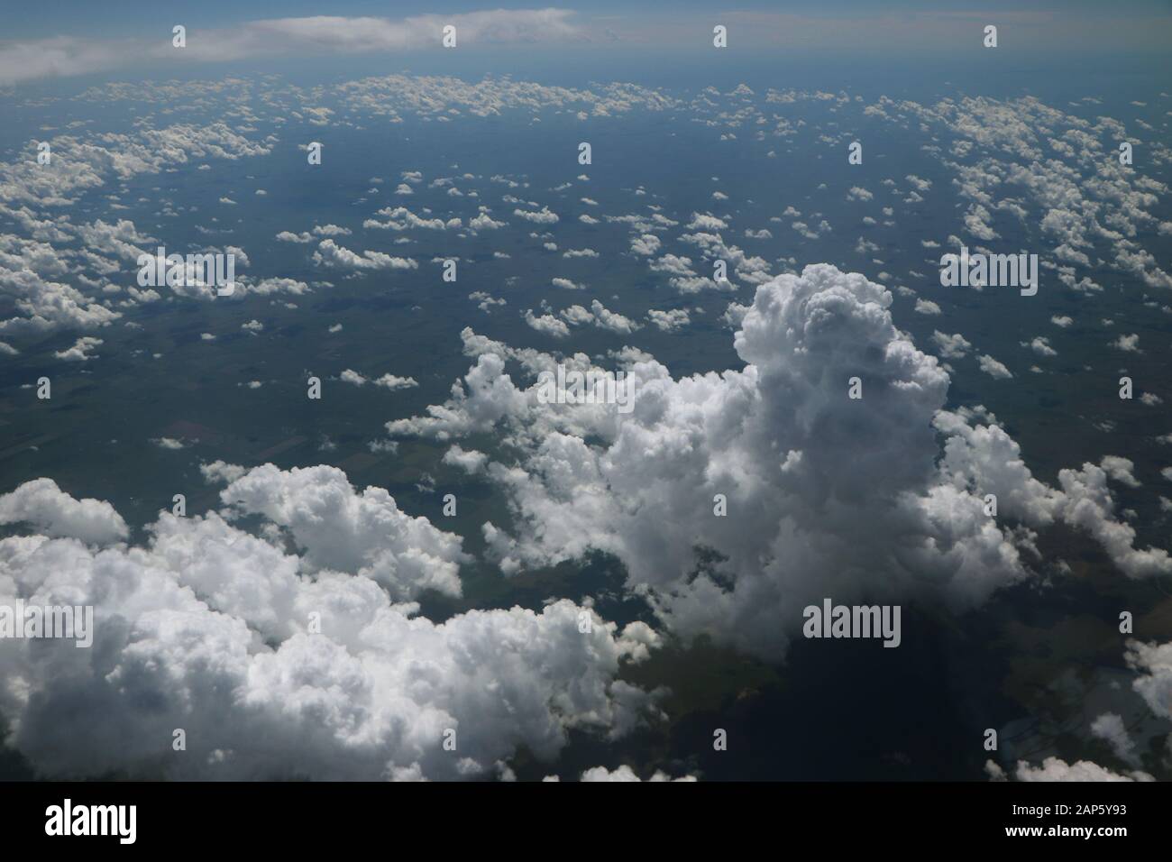 Photograph from above hi-res stock photography and images - Alamy