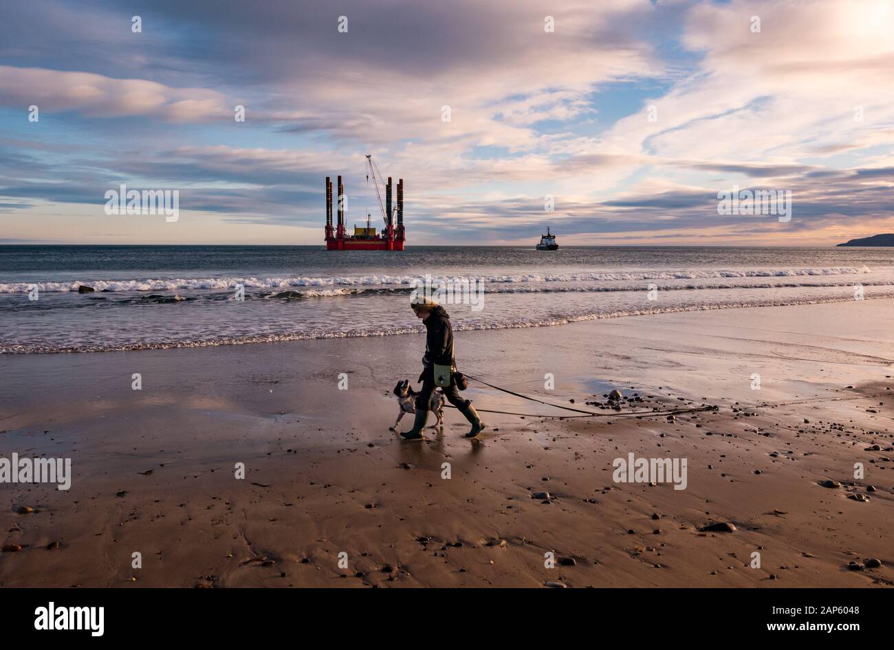 Wavewalker walking jack-up barge, seabed survey work for EDF energy ...