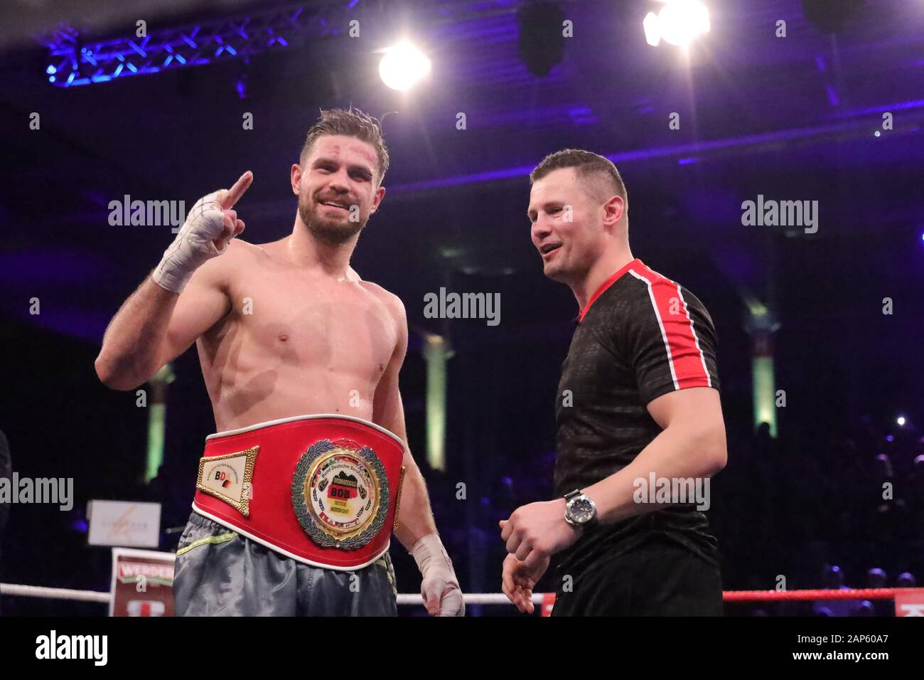 Boxkampf Roman Fress gegen Matteo Rondena German International ...