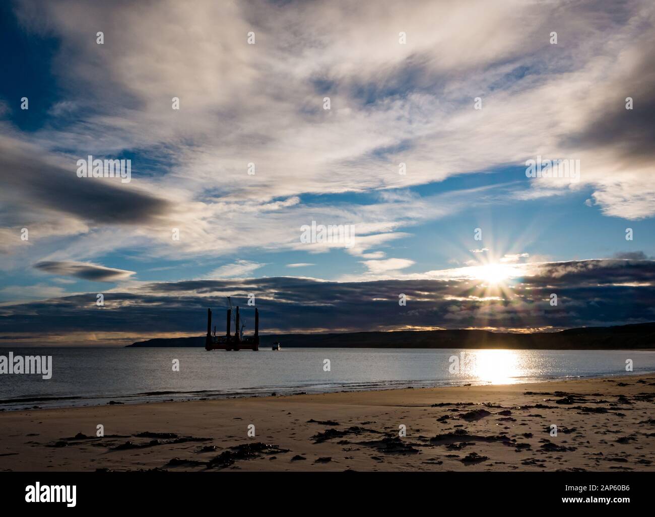 Wavewalker walking jack-up barge, seabed survey work for EDF energy ...