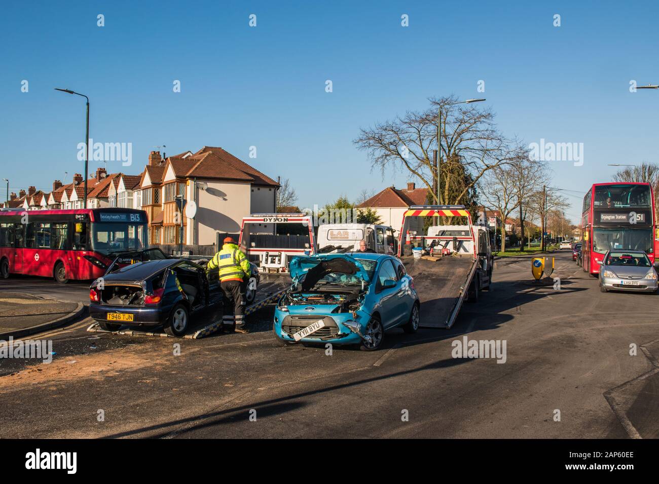 Met police vehicles hi-res stock photography and images - Alamy
