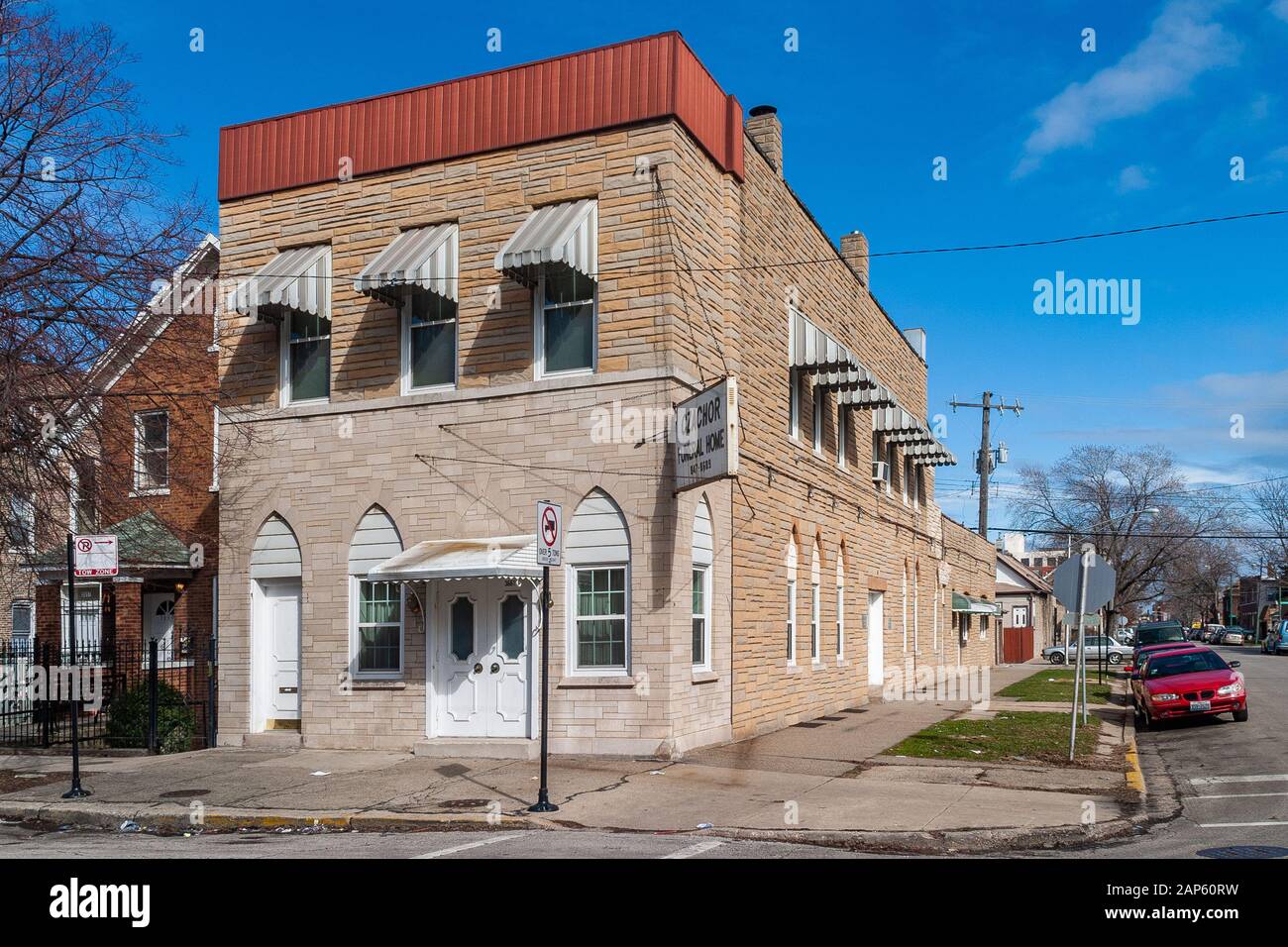 Funeral home exterior hi-res stock photography and images - Alamy