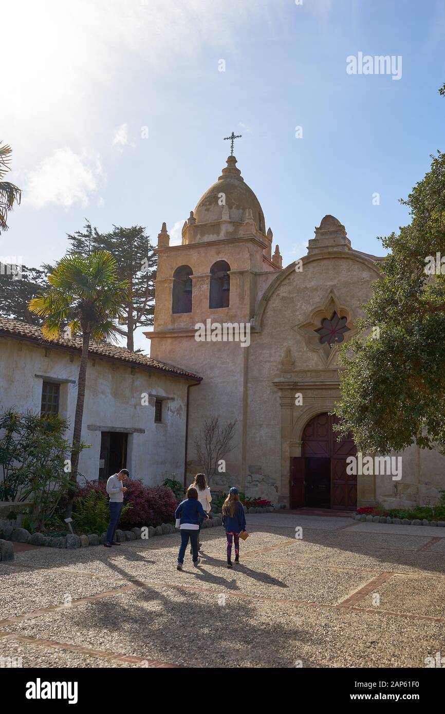 Exterior of the Carmel Mission, or Mission San Carlos Borromeo del Río ...
