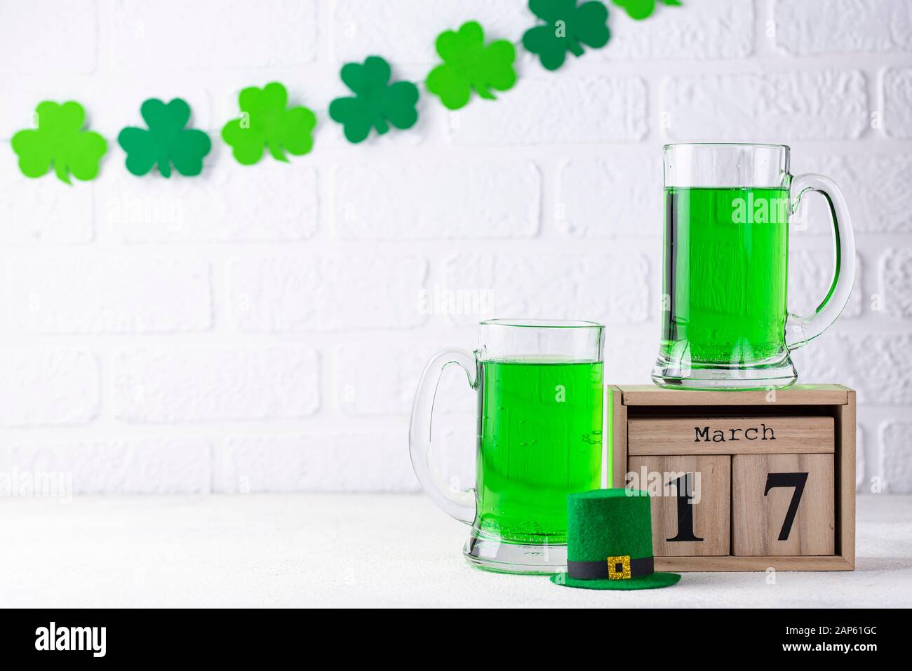 St. Patrick’s day green beer Stock Photo - Alamy
