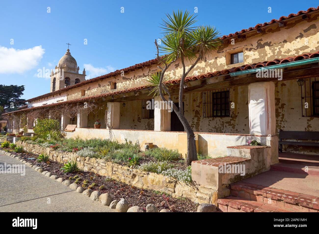 Exterior of the Carmel Mission, or Mission San Carlos Borromeo del Río ...
