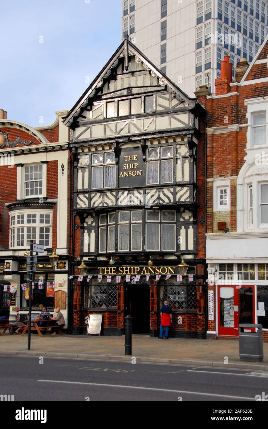The ship anson pub portsmouth hi-res stock photography and images - Alamy