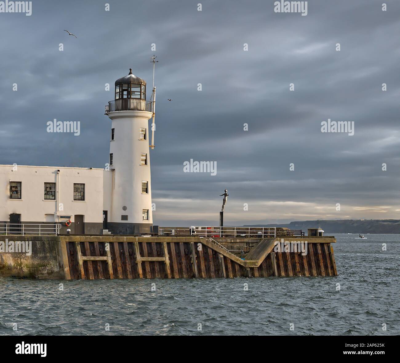 Scarborough Lighthouse High Resolution Stock Photography and Images - Alamy