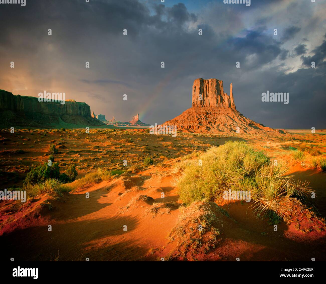 Thunder over arizona film hi-res stock photography and images - Alamy